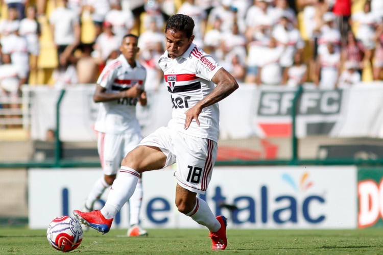 Aos 21 anos, Everton Felipe completa exatos 4 anos da primeira partida ...