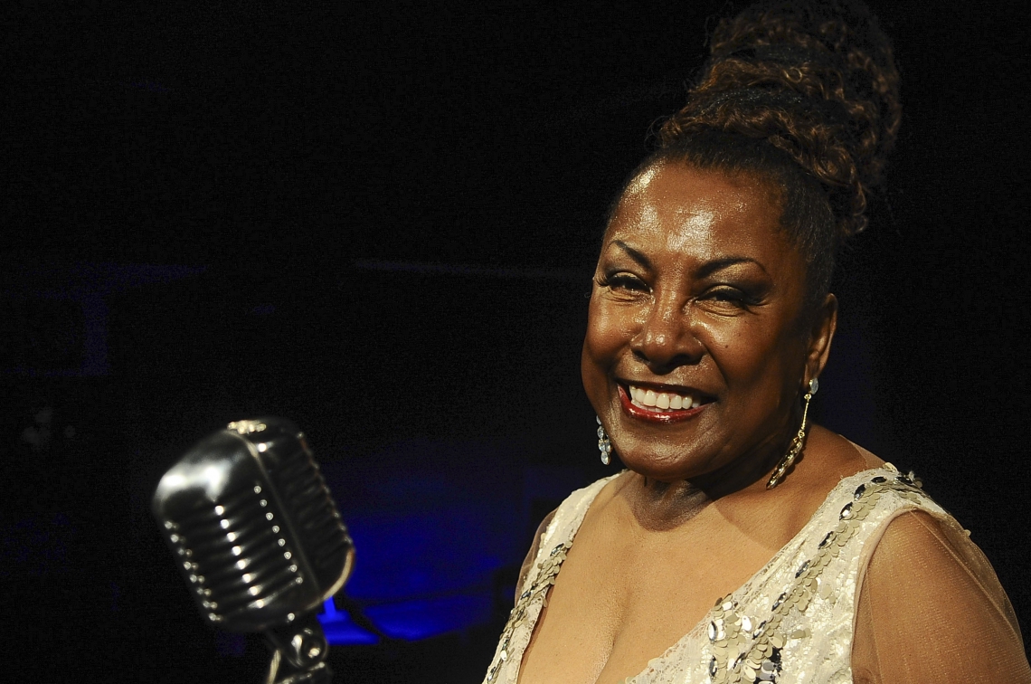 Rosa Marya Colin volta a lançar álbum de inéditas | VidaEArte | OPOVO+