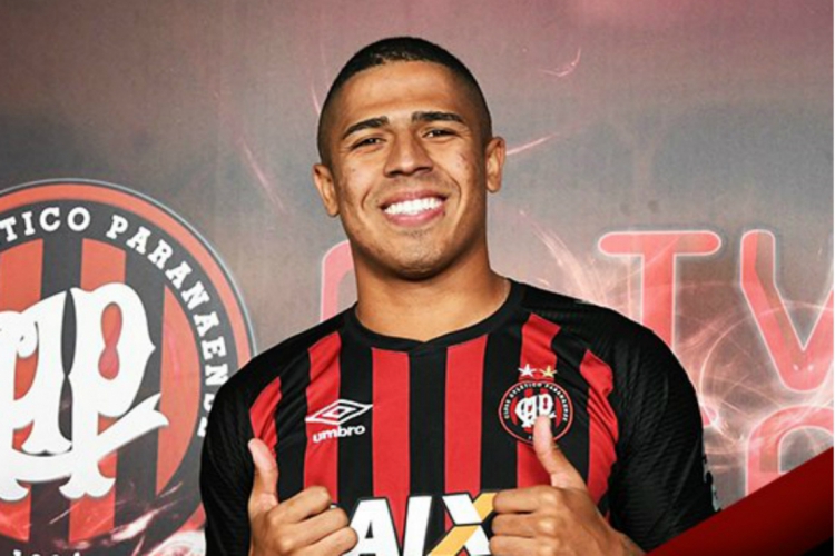 Ceará encaminha contratação do atacante Bergson, do Athletico-PR