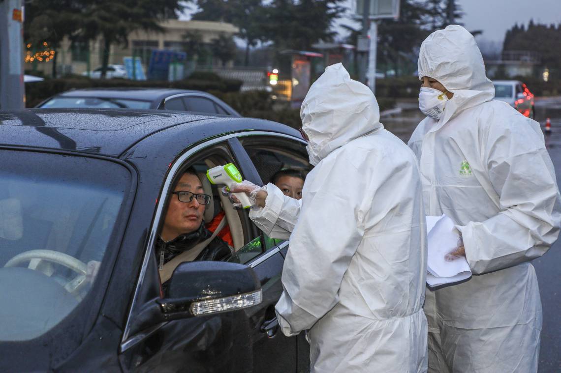 OMS convoca o "mundo inteiro a agir" na luta contra o coronavírus ...