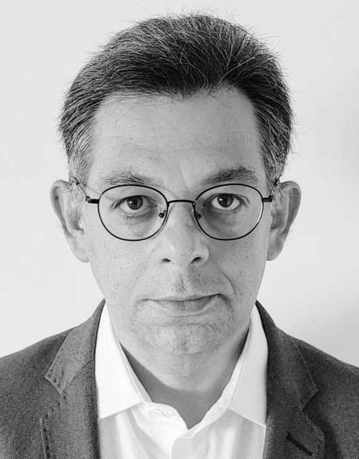 Alessander Sales: A democracia e seus fanáticos | Opinião | OPOVO+