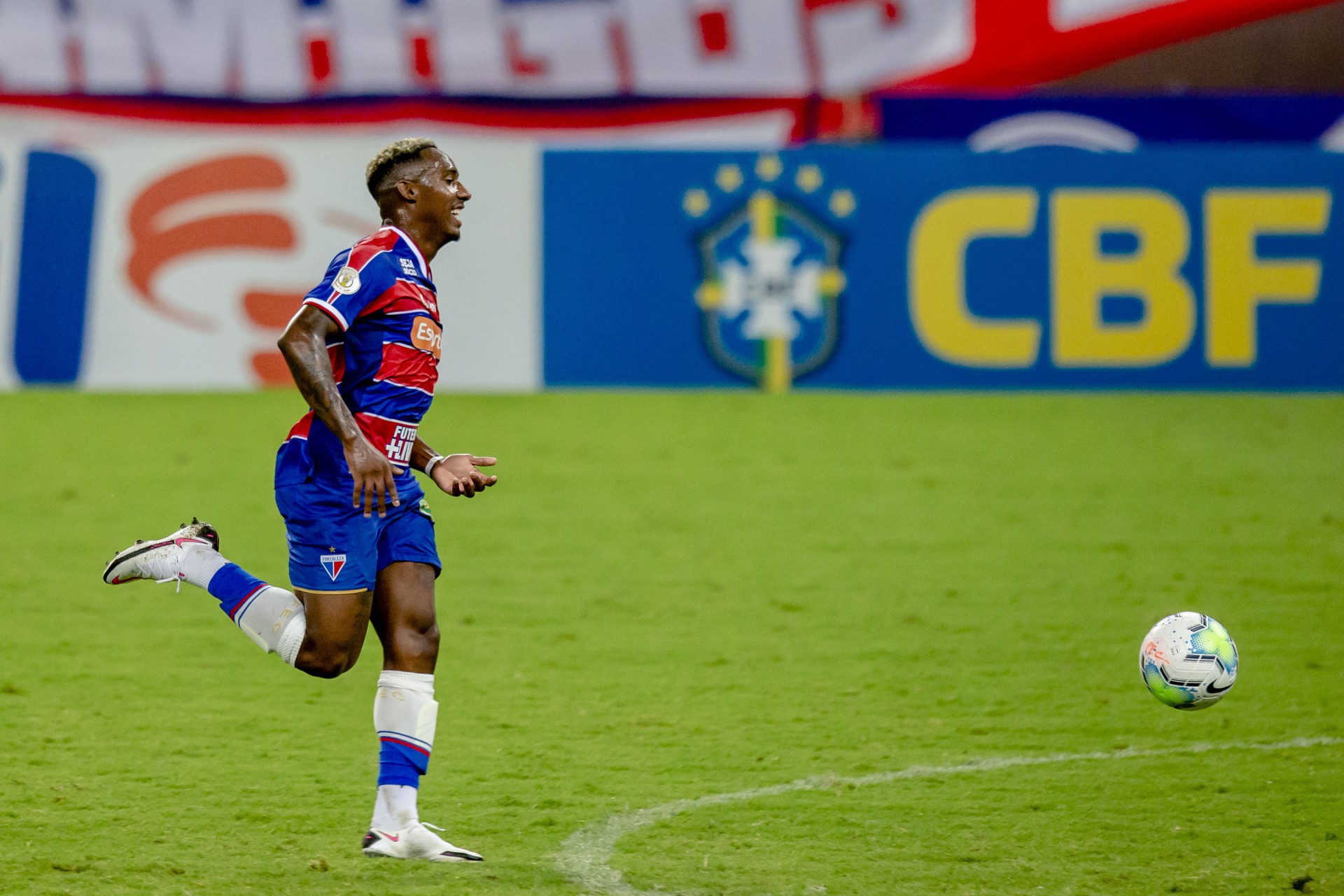 Yuri César destaca "confiança" após Clássico-Rei; atacante deve ser ...