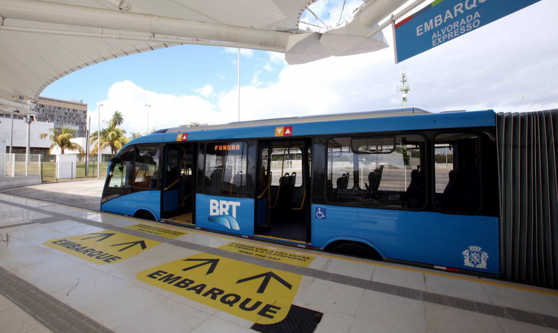 BRT do Rio de Janeiro paralisa serviços nesta segunda | Brasil ...