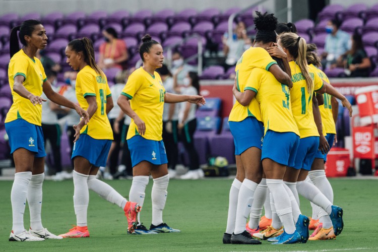 Futebol feminino: Brasil estreia com goleada na Argentina pela Copa She ...