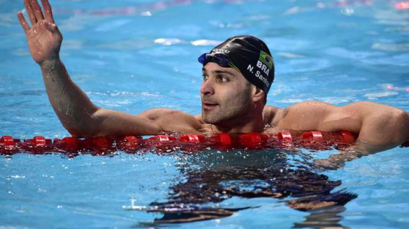 Nicholas Santos é tricampeão mundial nos 50m borboleta