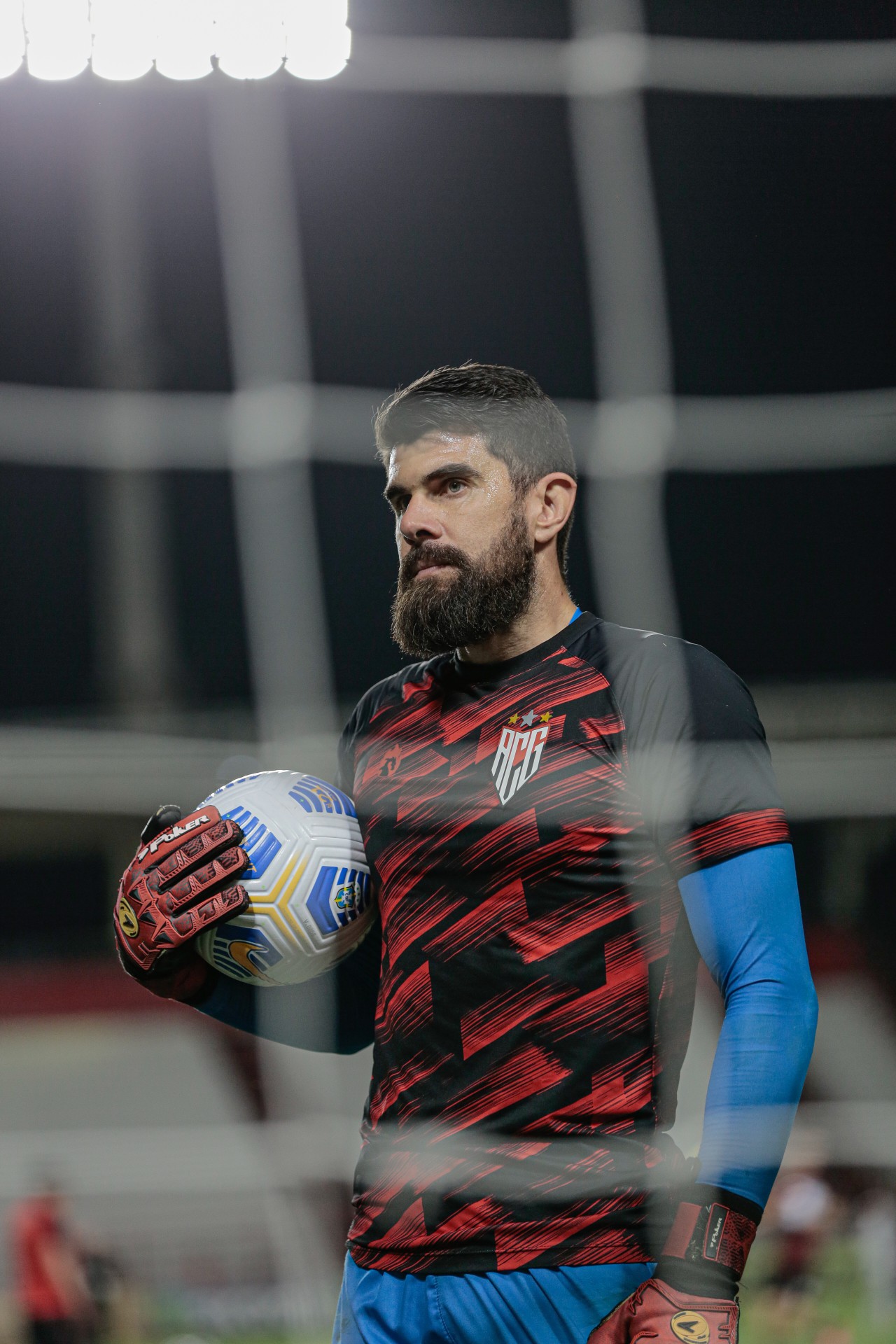 Fernando Miguel chega como favorito para assumir a titularidade no gol ...