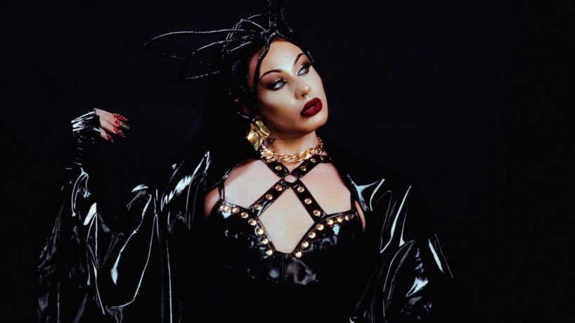 Brasileira Grag Queen vence competição internacional de música