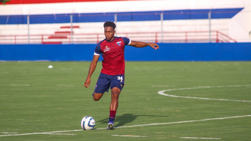 Landázuri pede rescisão e Fortaleza deve liberar o defensor