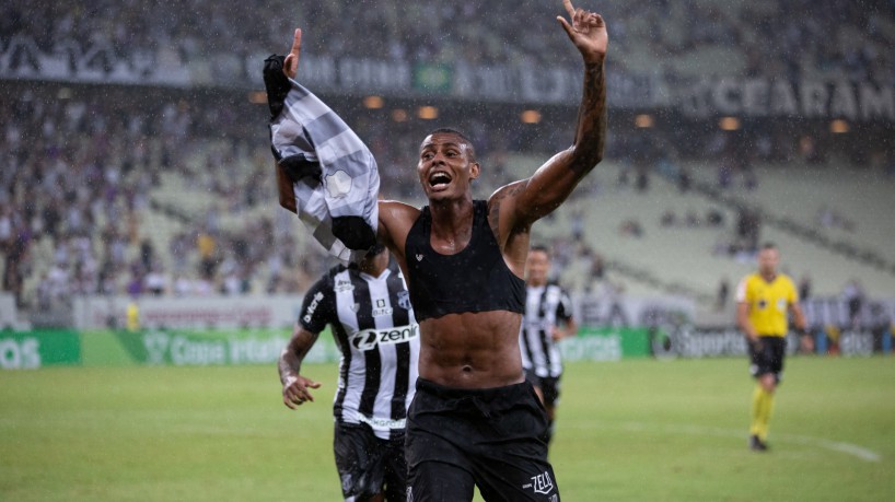 Cléber completa 90 jogos pelo Ceará; veja os números do jogador