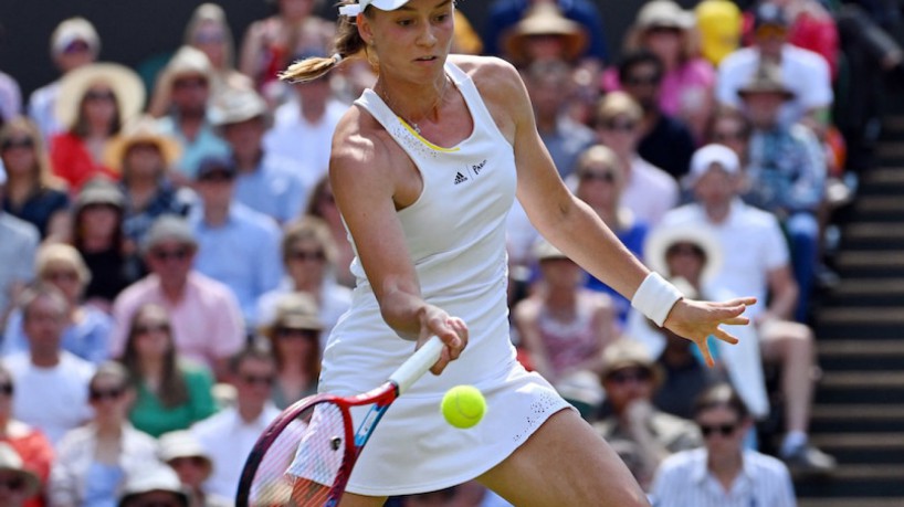 Rybakina conquista título de Wimbledon após vencer Jabeur