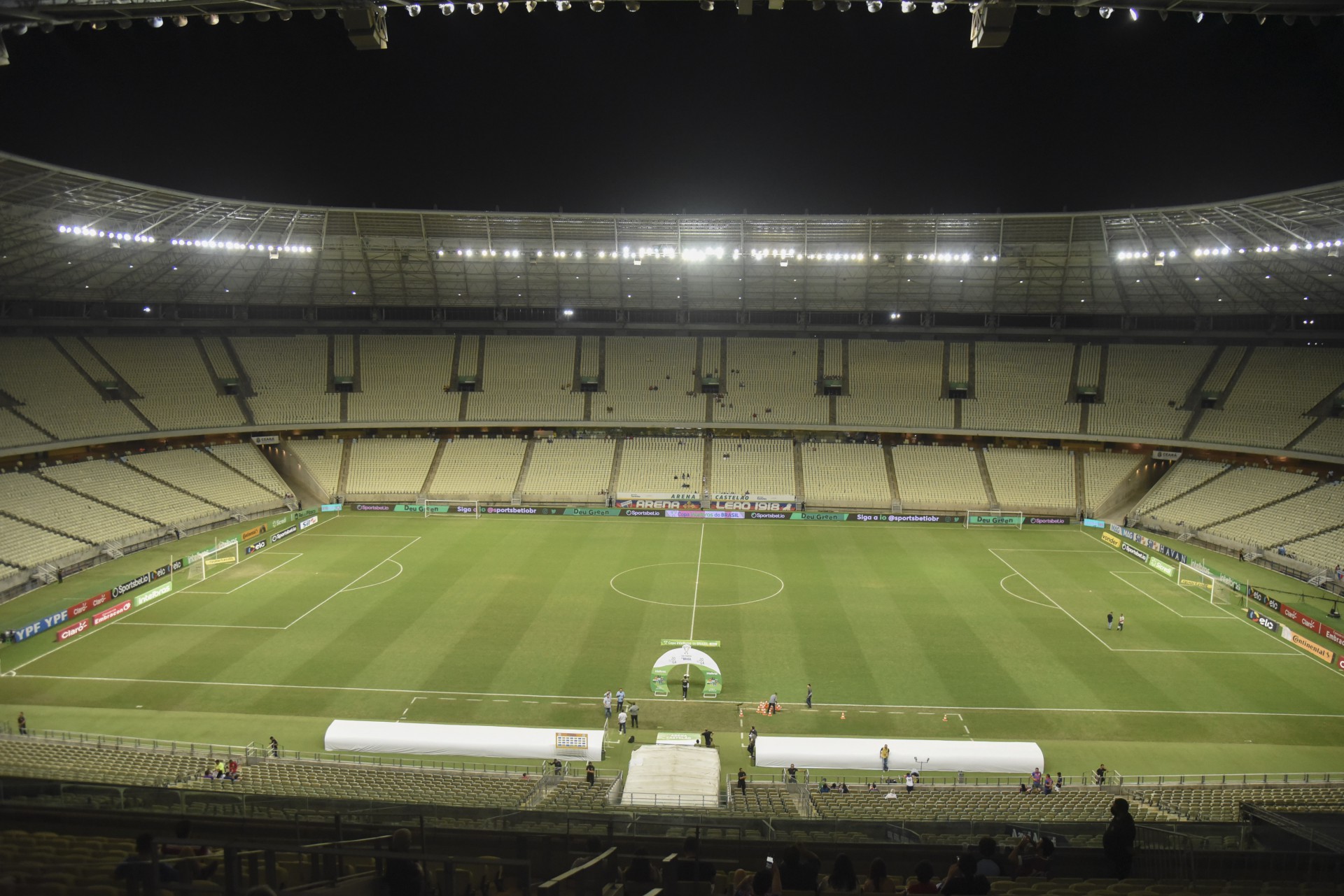 Dia de casa cheia no Castelão para Fortaleza x Flamengo; Ceará visita ...