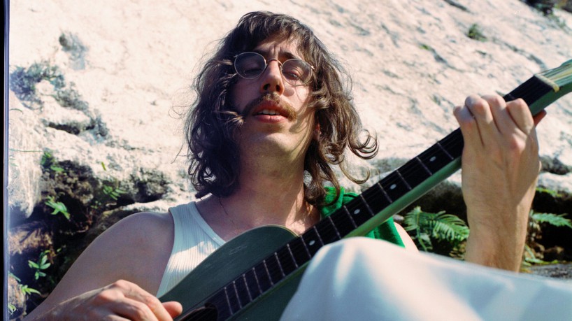 Tim Bernardes anuncia show solo em Fortaleza em novembro