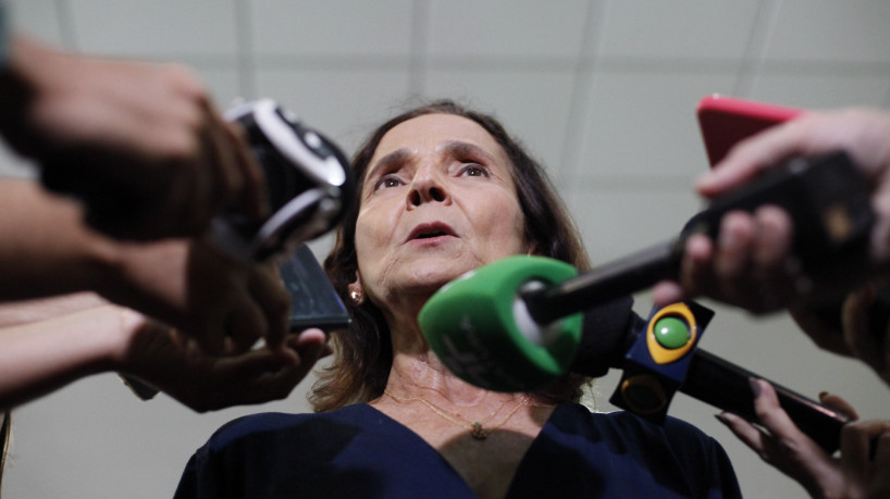 Izolda autoriza início da transição para o governo Elmano