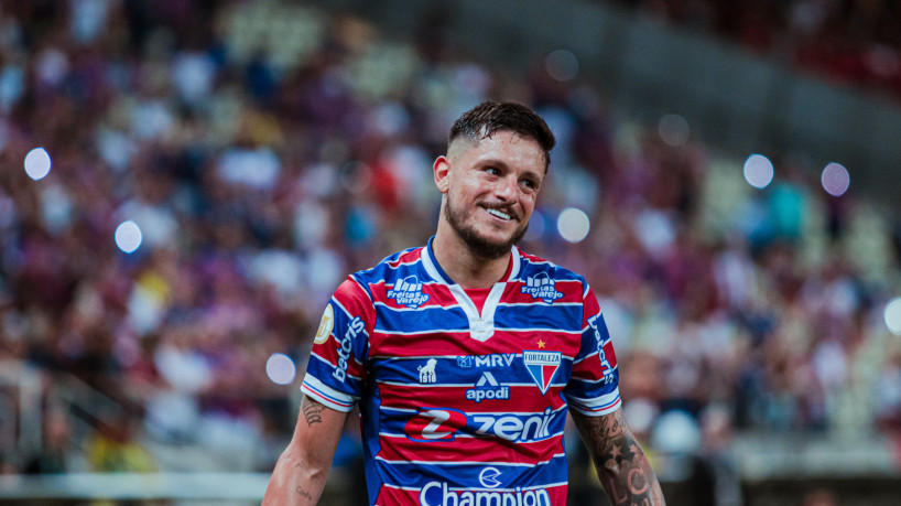 Recuperado, Lucas Crispim viaja e reforça Fortaleza diante do Santos