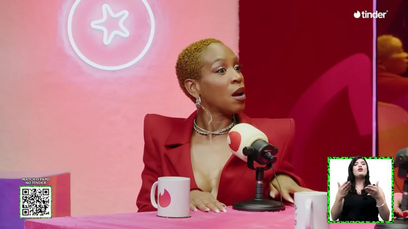 Karol Conká fala sobre seu primeiro ménage em Paris: "j'e suis Mamacita'"