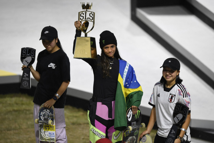 Dominante, Rayssa Leal fatura título da Liga Mundial de skate street