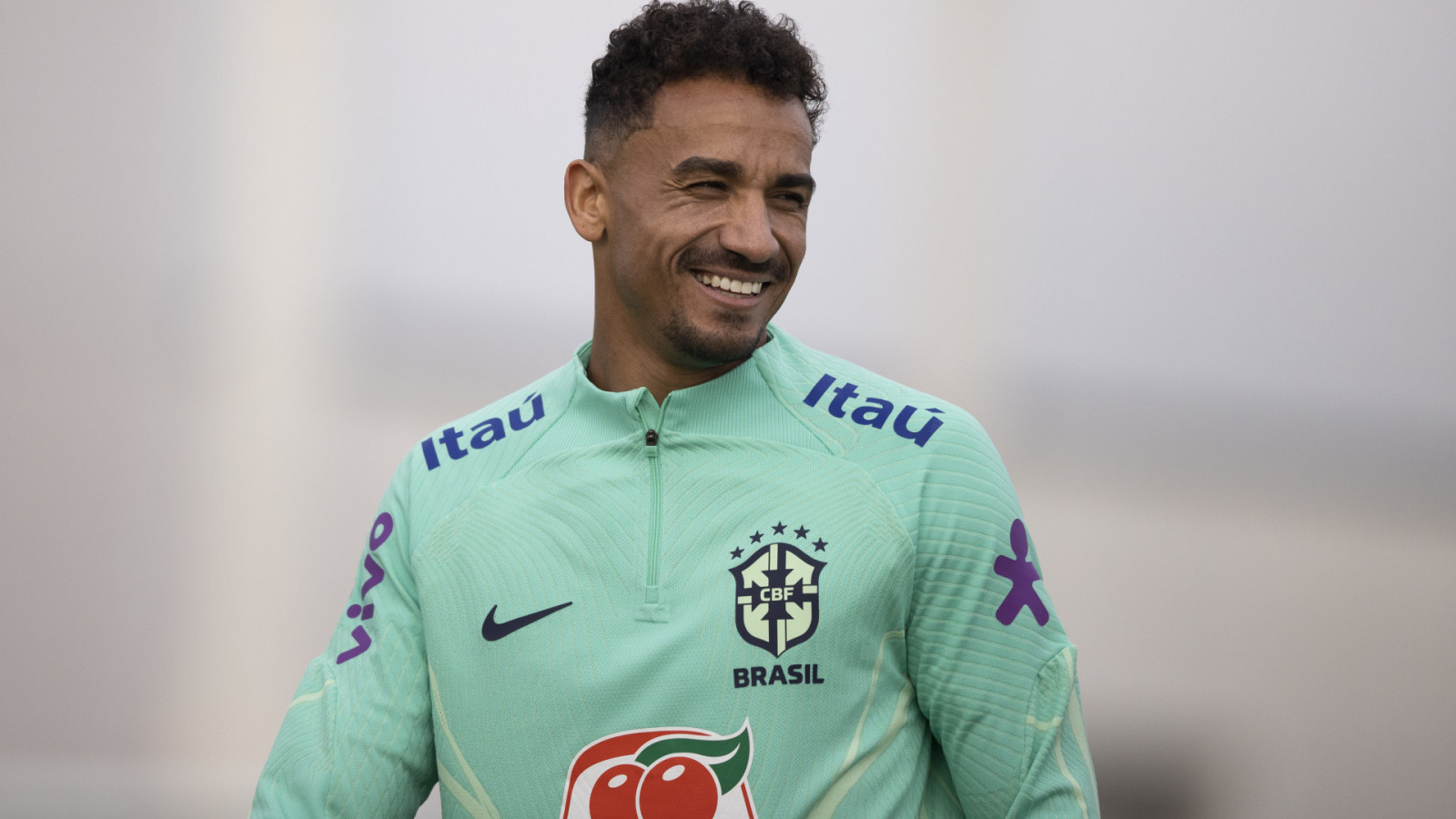 Danilo exalta Daniel Alves, minimiza "choque térmico" e celebra auge na ...