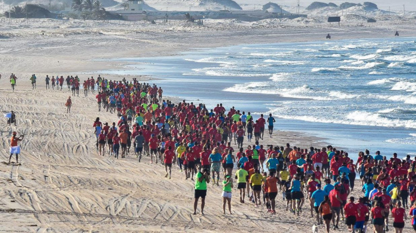 Canoa Quebrada recebe última etapa do Circuito Beach Run Brasil de 2022