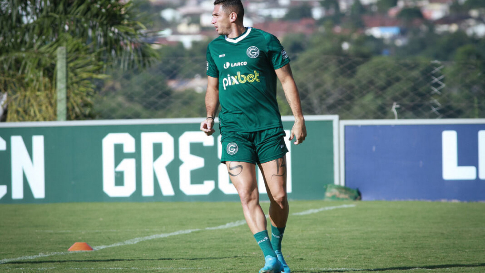 Ceará contrata lateral-esquerdo Danilo Barcelos, ex-Goiás | Esportes ...