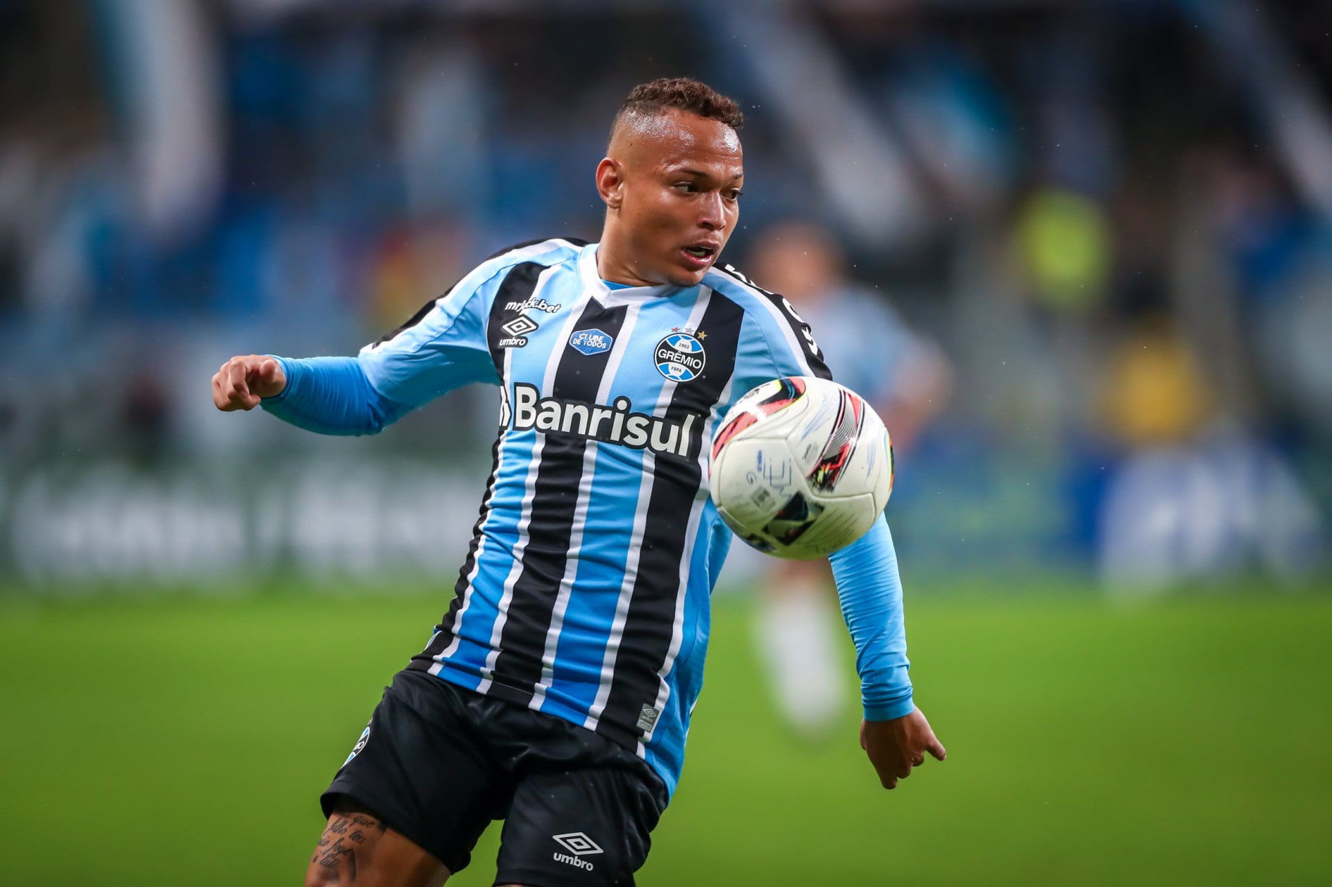 Viagem de carro, títulos e Série B: Chay é apresentado pelo Ceará ...