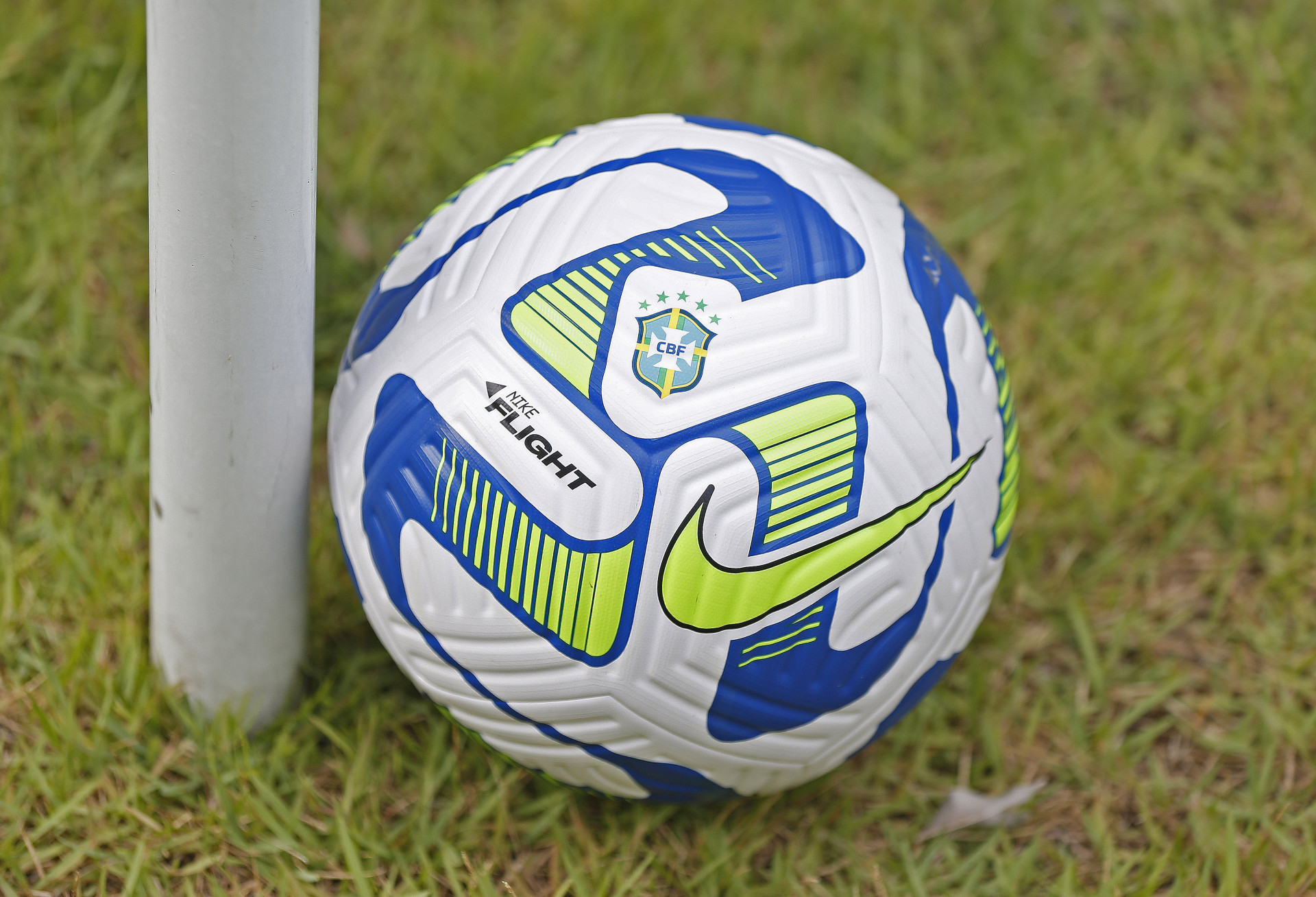 Arranca-rabo: as duas ligas de clubes do futebol brasileiro | Alan Neto ...