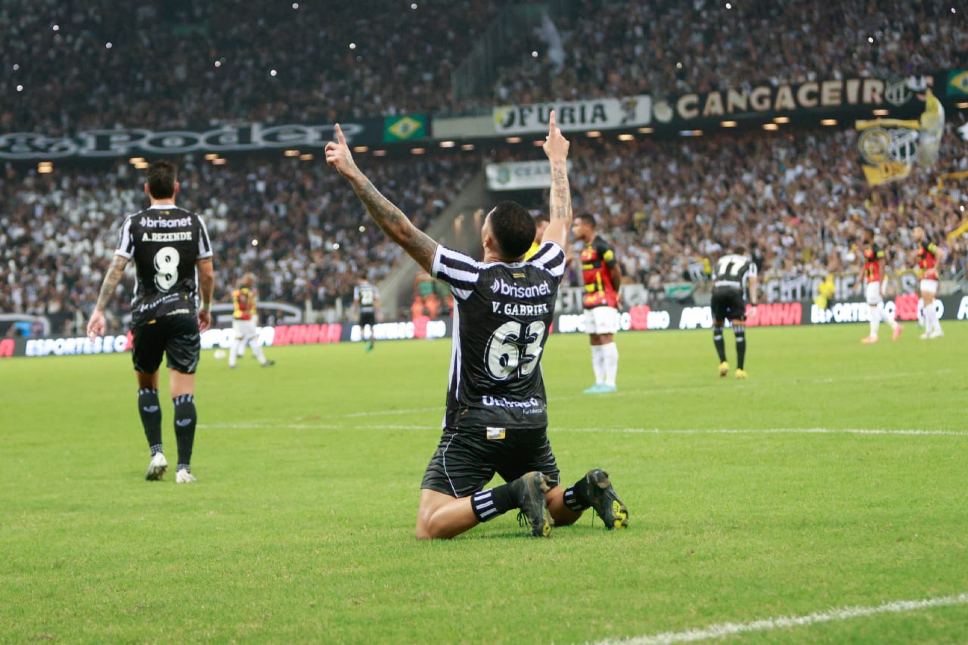 Ceará sai na frente na final do Nordestão com Castelão lotado | Alan ...