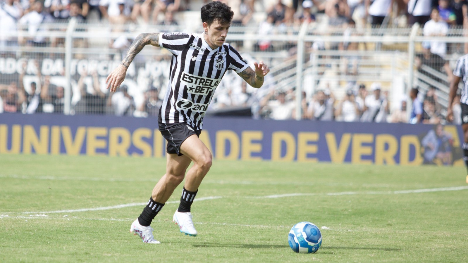 Jean Carlos volta a ser titular do Ceará com Barroca e busca se firmar ...