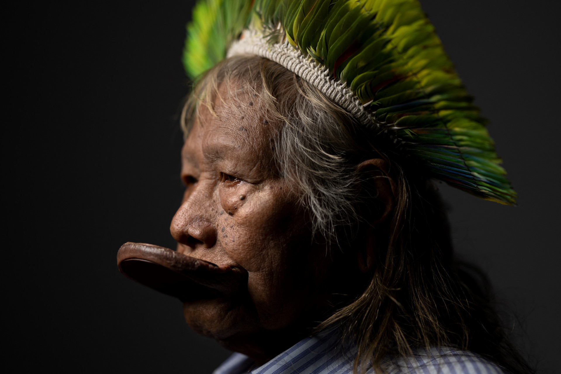 França concederá sua ordem máxima ao cacique Raoni | Farol | OPOVO+