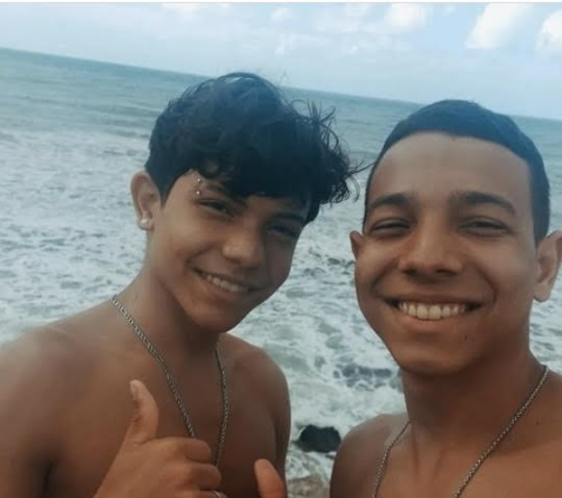 "Tiraram tudo o que eu tinha de mais valioso na vida", diz pai de irmãos mortos em Caucaia ...