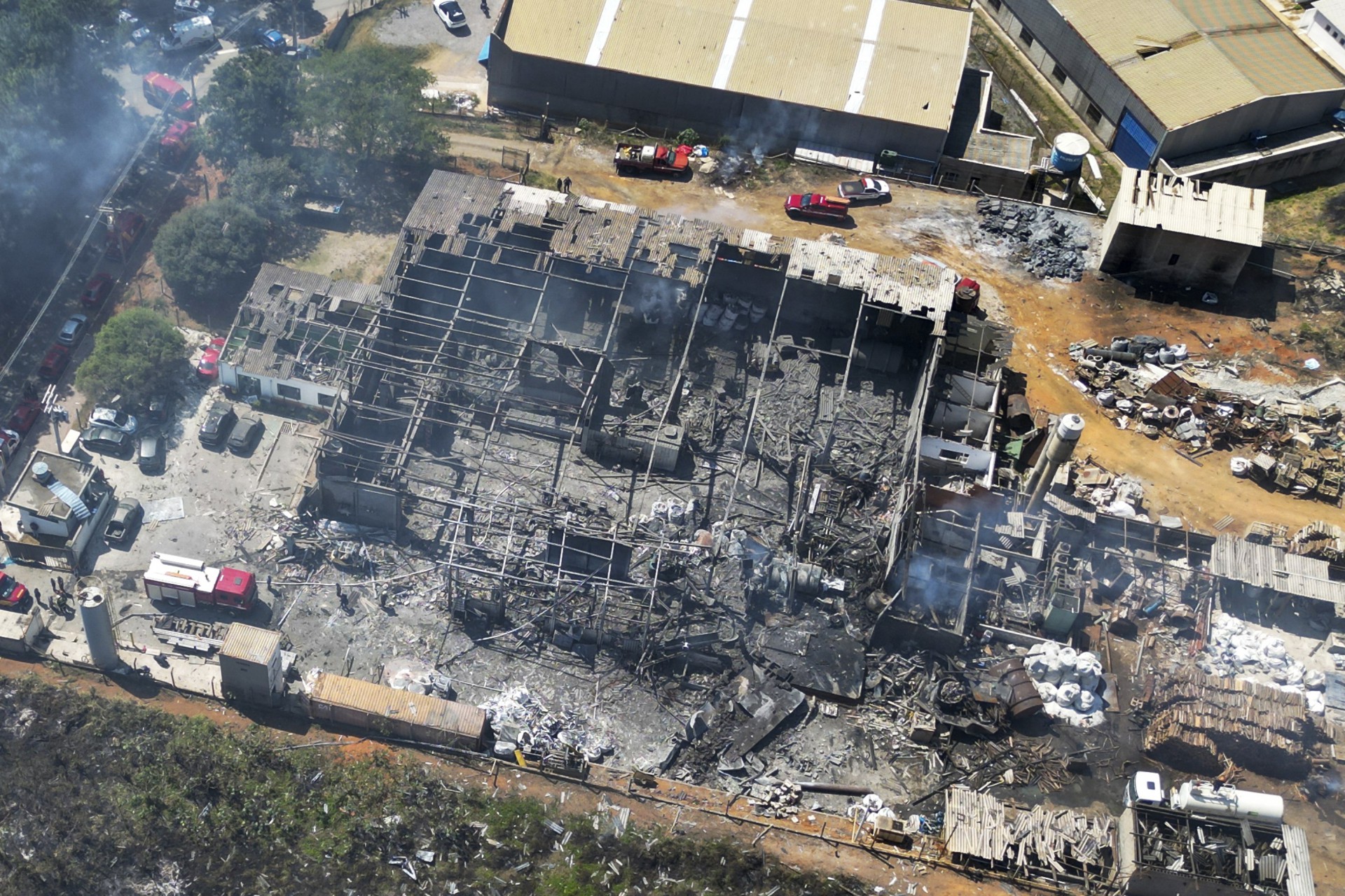 Explosão em uma metalúrgica irregular de Cabreúva mata 4 | Farol | OPOVO+