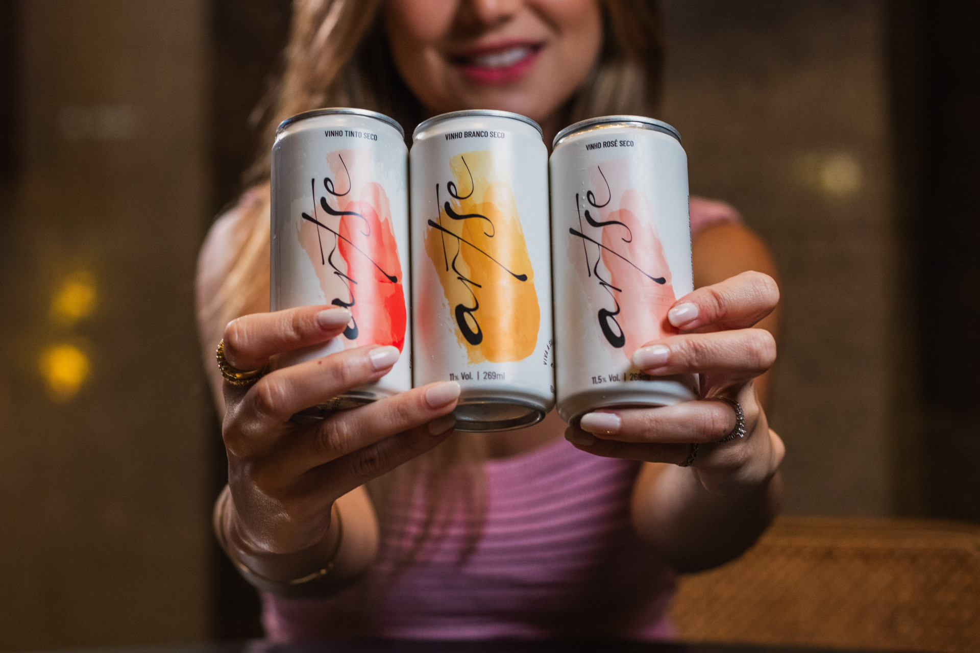 Praticidade em lata: conheça as novas versões dos vinhos | Vida & Arte ...