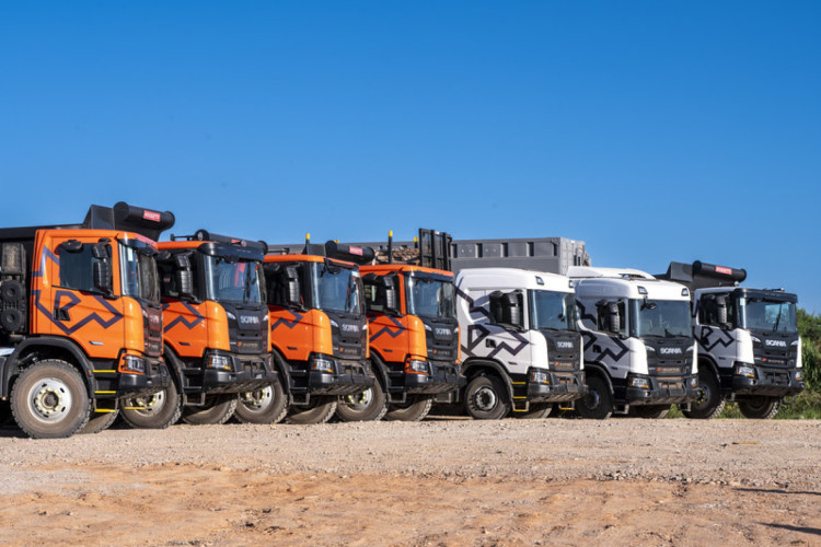 Scania lança gama de veículos Super para operações off-road