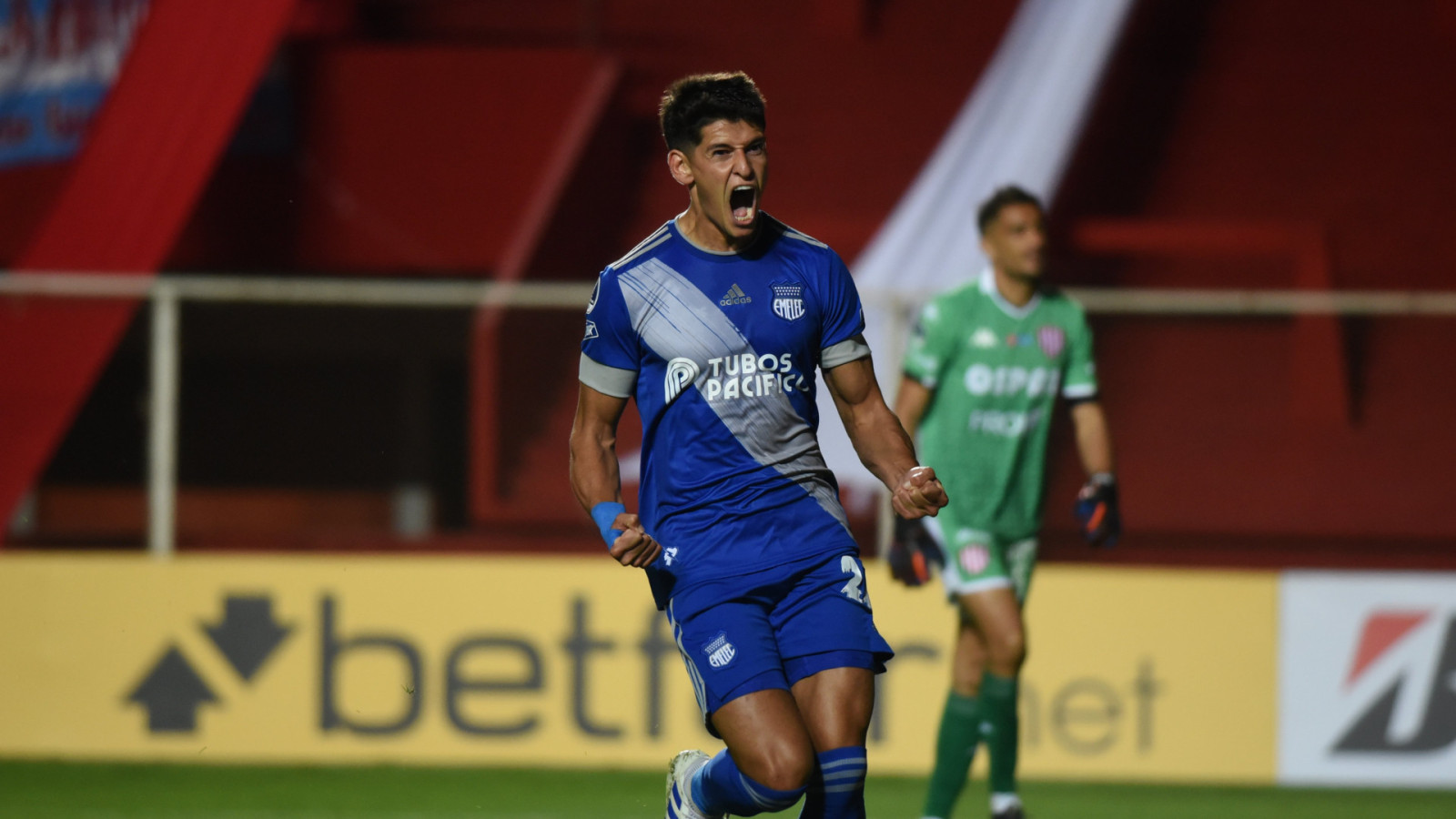 Ceará acerta contratação do uruguaio Facundo Barceló após busca ...