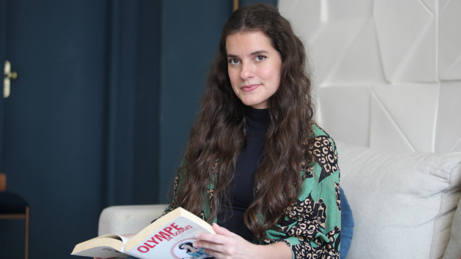 Poetisa surda, Renata Freitas realiza projeto de inclusão por meio da literatura | Vida & Arte ...