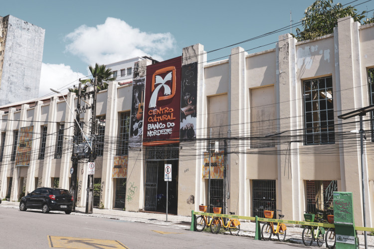 CCBNB abre as portas com nova programação após reforma de um mês