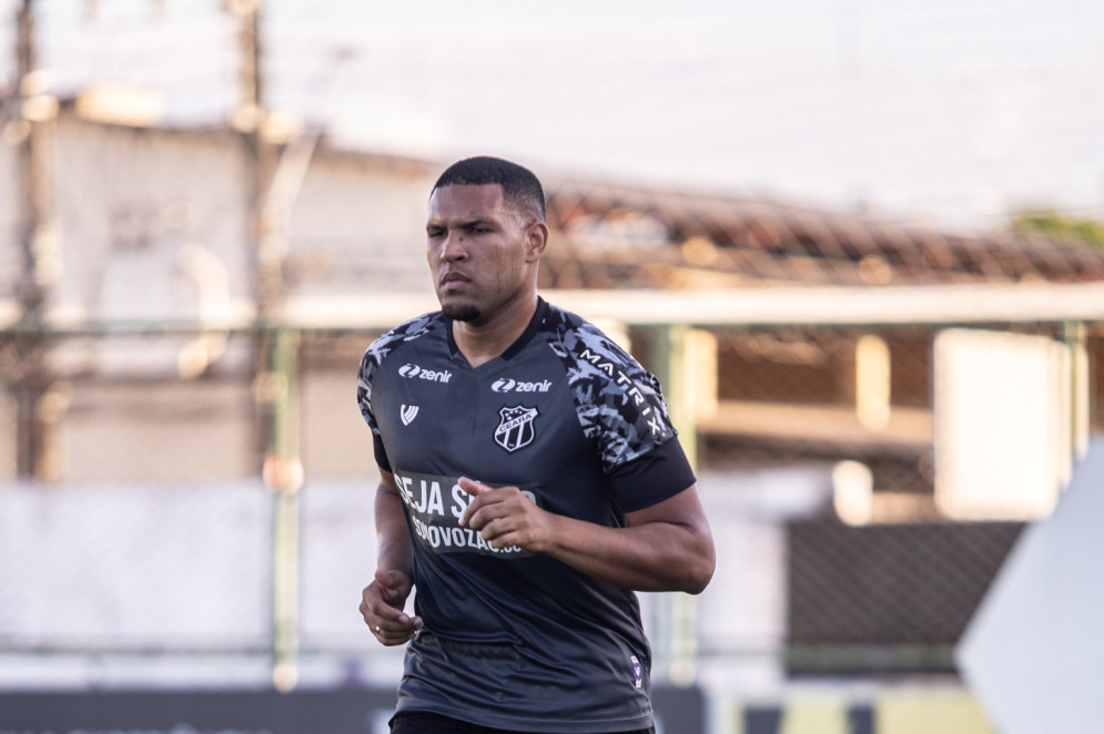 Ceará viaja para enfrentar Brusque com Richard e Matheus Felipe, mas ...