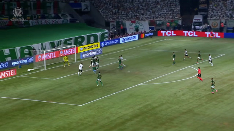 Gustavo Gómez marca no fim, mas gol é anulado pelo VAR