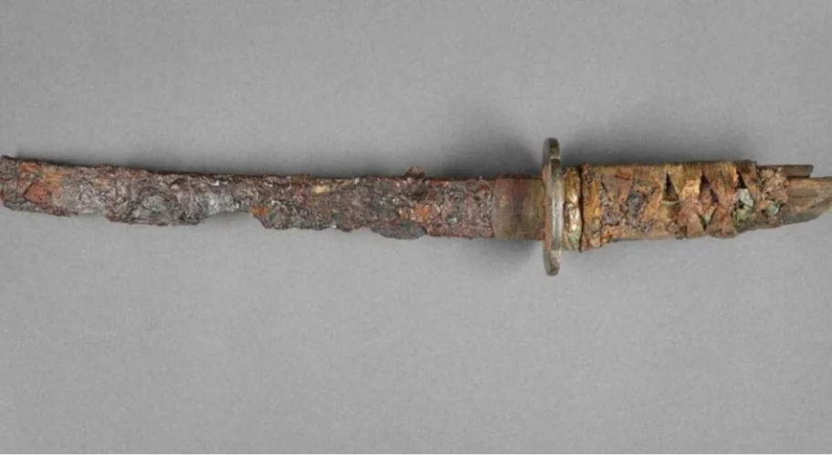 Arqueólogos encontram espada samurai em ruínas na Alemanha