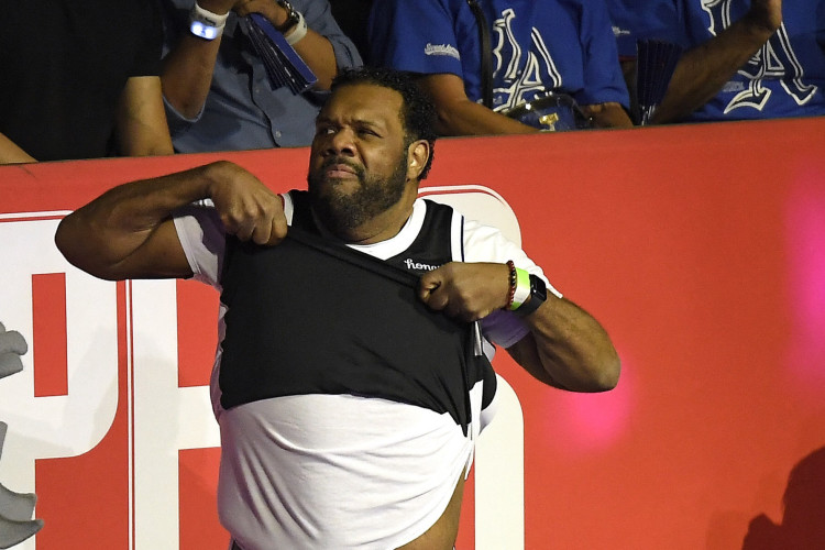 Rapper Fatman Scoop morre nos EUA após desmaiar no palco