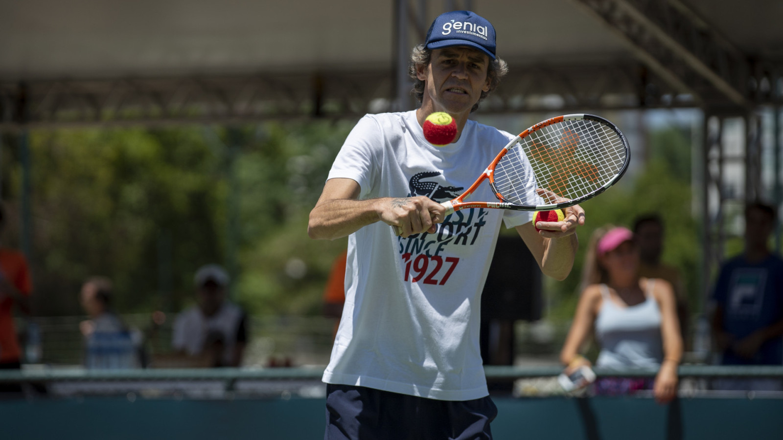 Comovente, Guga por Kuerten faz jus ao maior tenista brasileiro