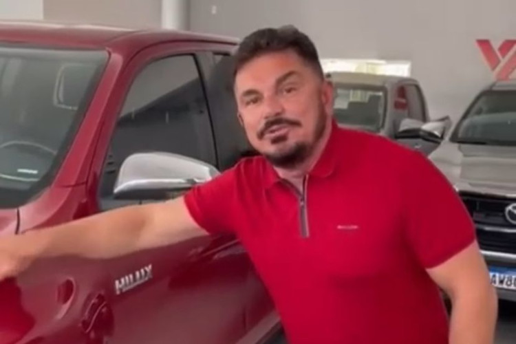 Prefeito de Morada Nova, no Ceará, perde aposta e paga R$ 750 mil com ...