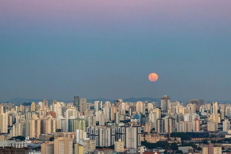 Lua hoje (17/11): qual fase lunar estamos neste domingo e calendário