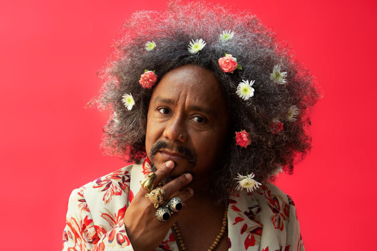 Chico César faz show em Fortaleza em dezembro; saiba detalhes