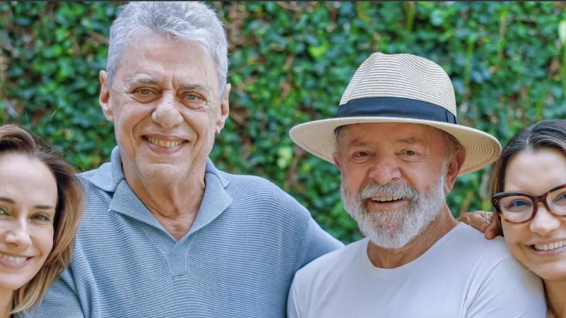 Lula e Janja recebem visita de Chico Buarque e Carol Proner em SP