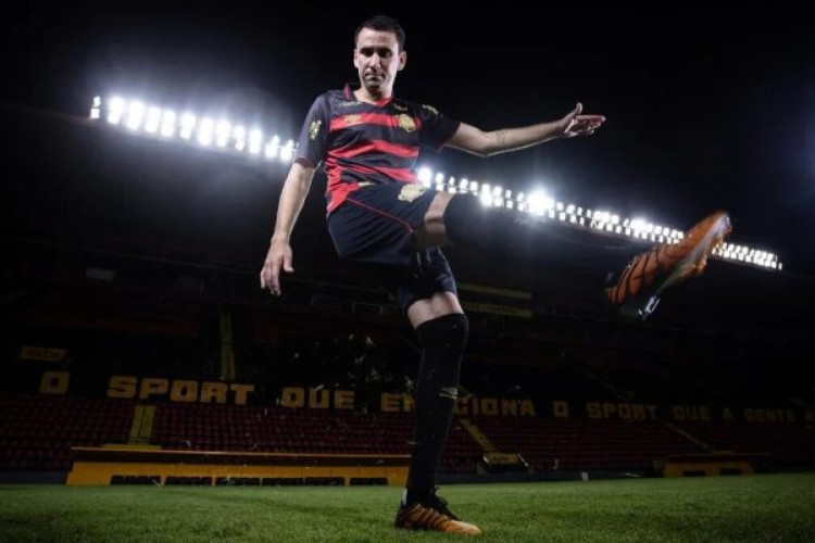 Sport anuncia a contratação de Pablo, ex-Athletico