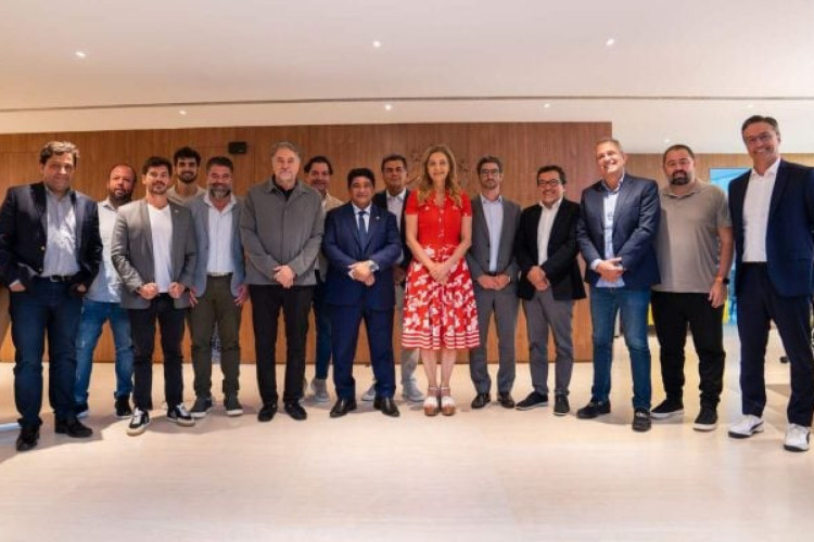 Presidente da CBF recebe presidentes de clubes da Libra