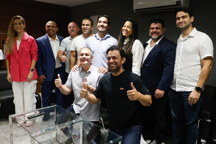 André Fernandes defende "deixar ego de lado" e diz que Ciro é ...