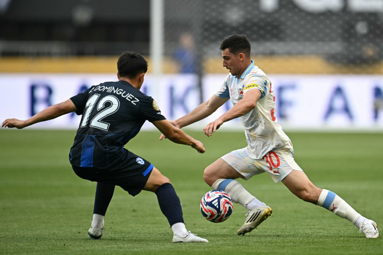 Tempestade paralisa jogo por quase duas horas, e RB Salzburg vence Pachuca no Mundial
