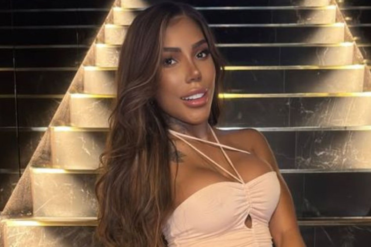 Carol Lekker em A Fazenda 17: quem é a participante infiltrada