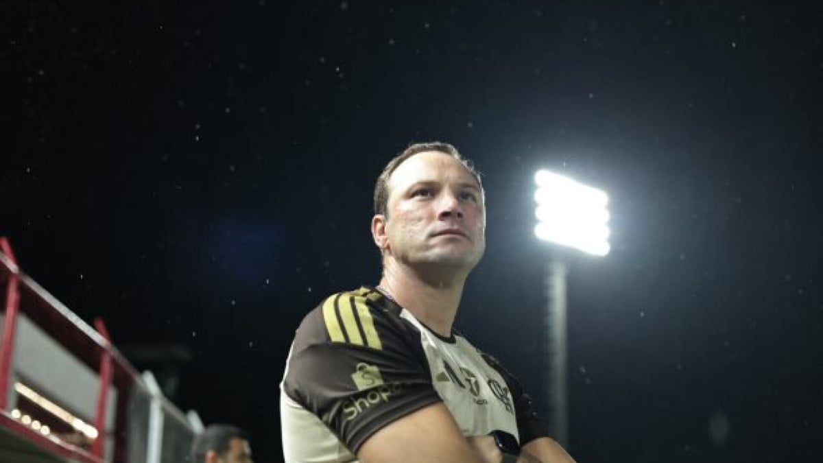 Pivetti, técnico do Flamengo: “O jogo foi uma covardia depois expulsão ...